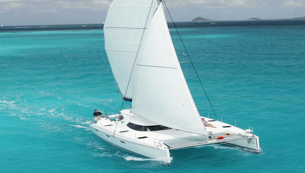 Catamarán de lujo Silver Swordfish Mahebourg, Seizieme Mille - Central ...